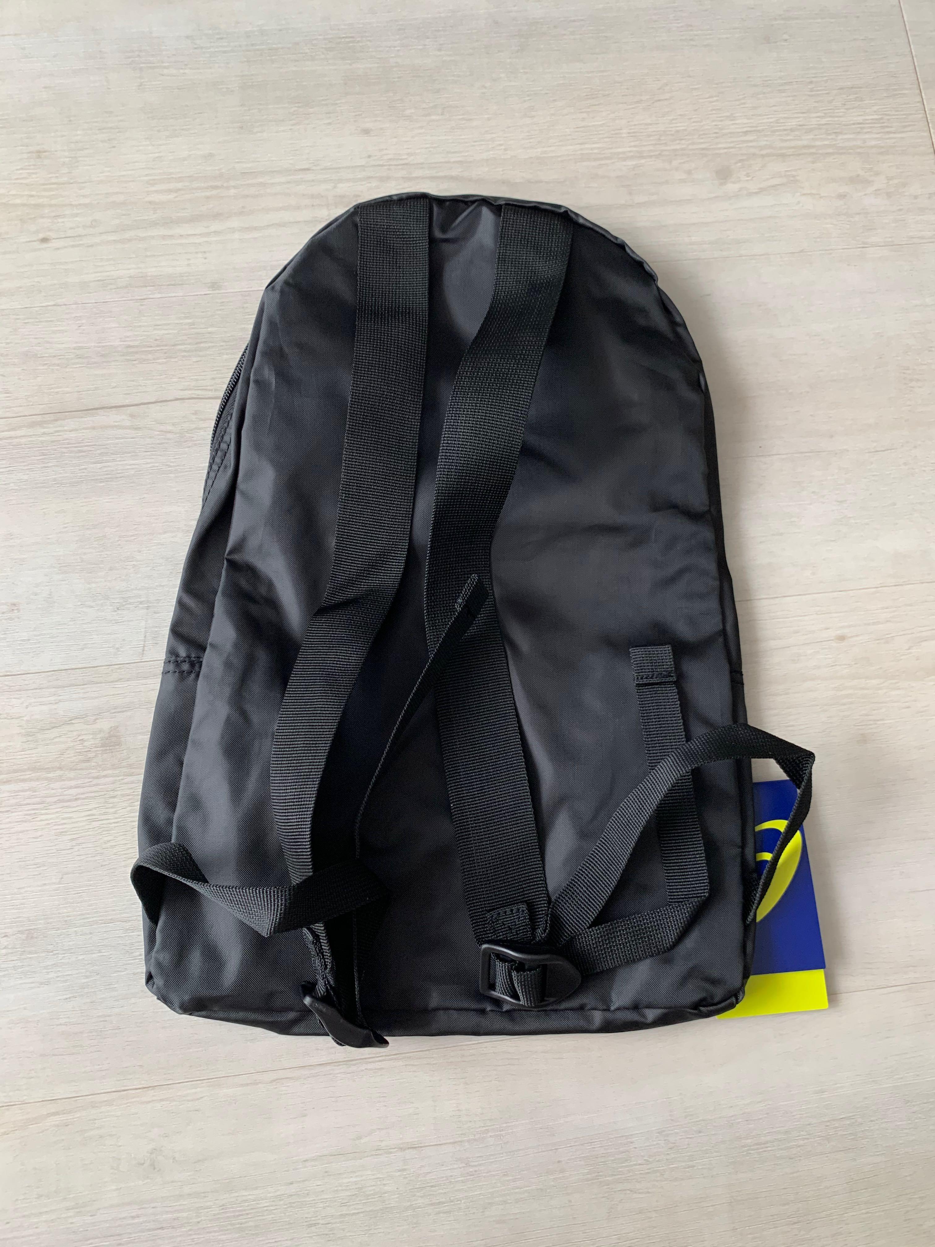 ASICS lightweight backpack (Black), Men's Fashion, Activewear on Carousell
