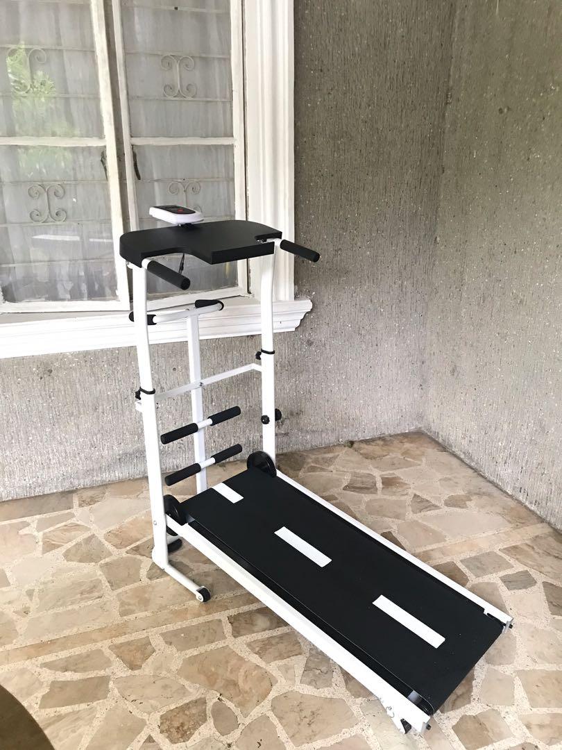 Manual Threadmill, Men's Fashion, Activewear on Carousell