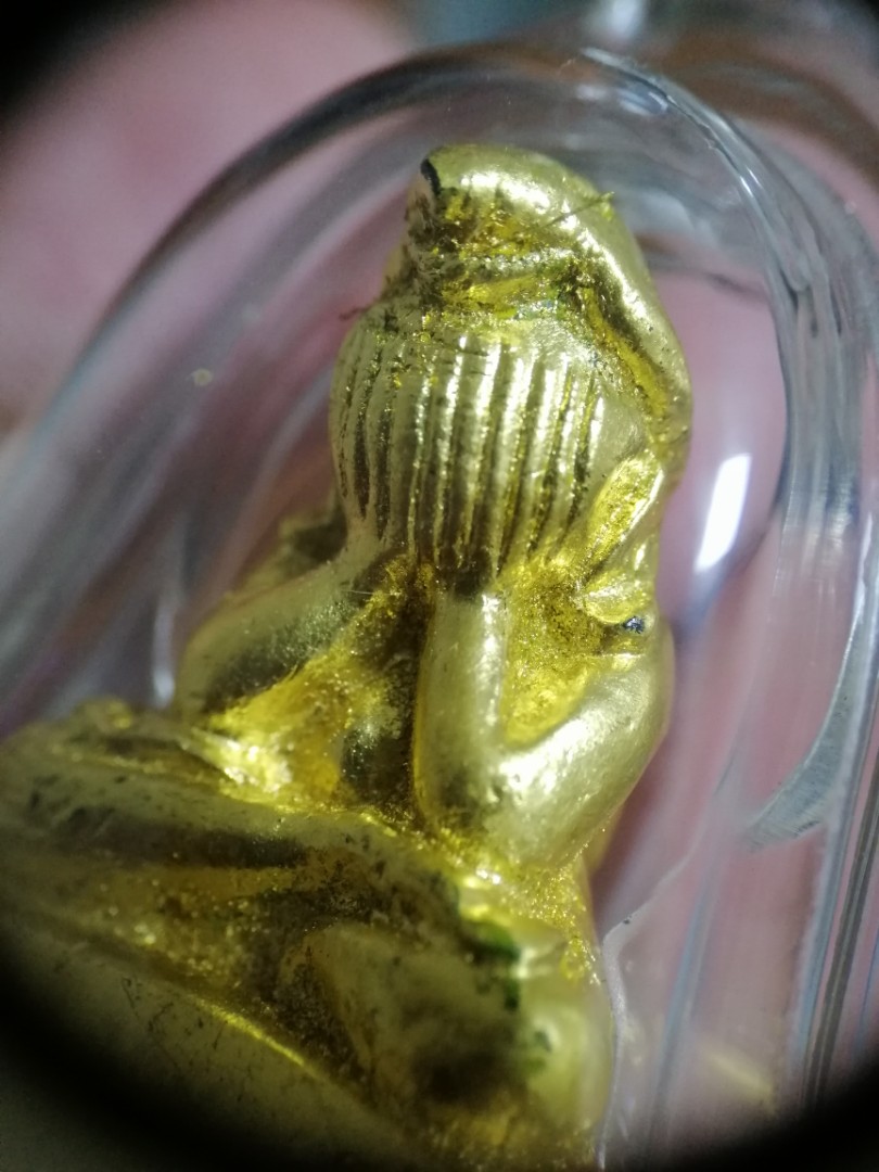 Thai amulet phra pidta lp dum wat mai naparam 2545, Hobbies & Toys ...