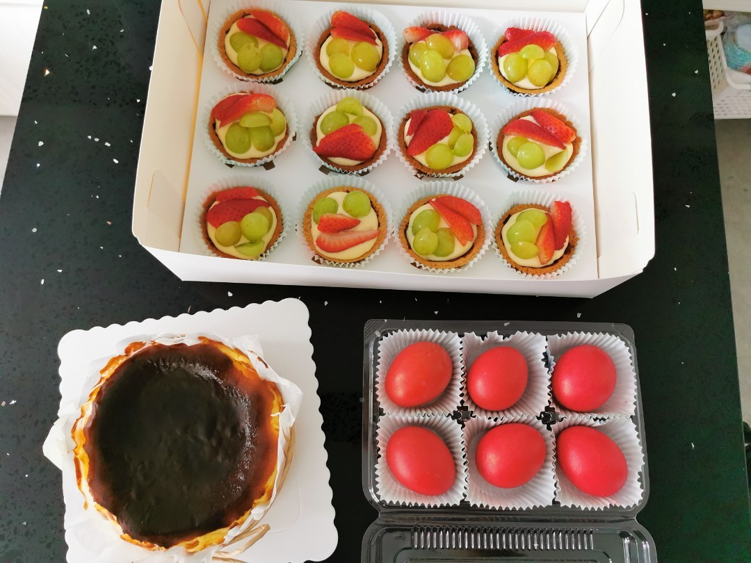 Baby full month dessert box set, Food & Drinks, Baked Goods on Carousell