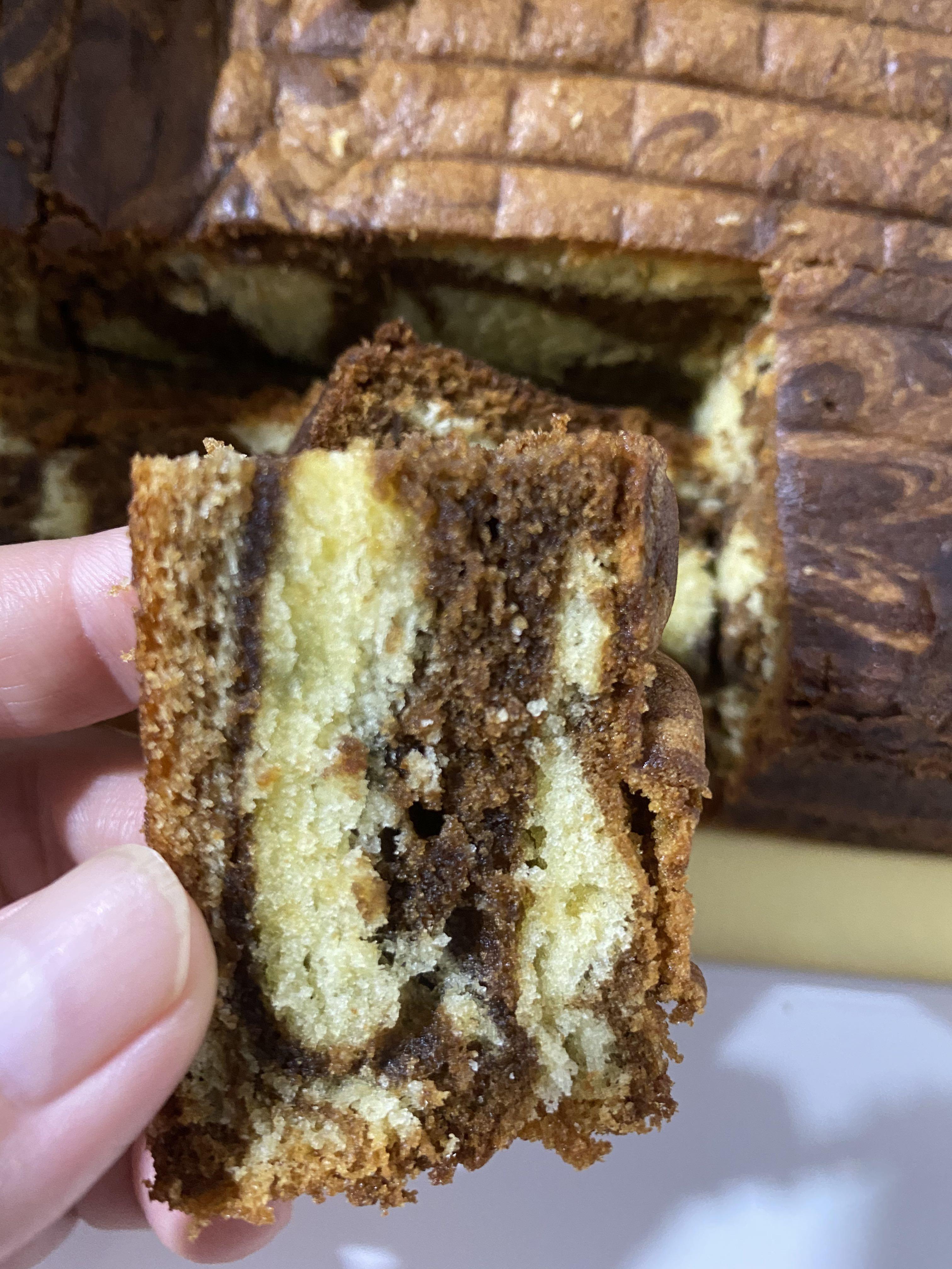 Kek marble nescafe gold, Food & Drinks, Homemade Bakes on Carousell