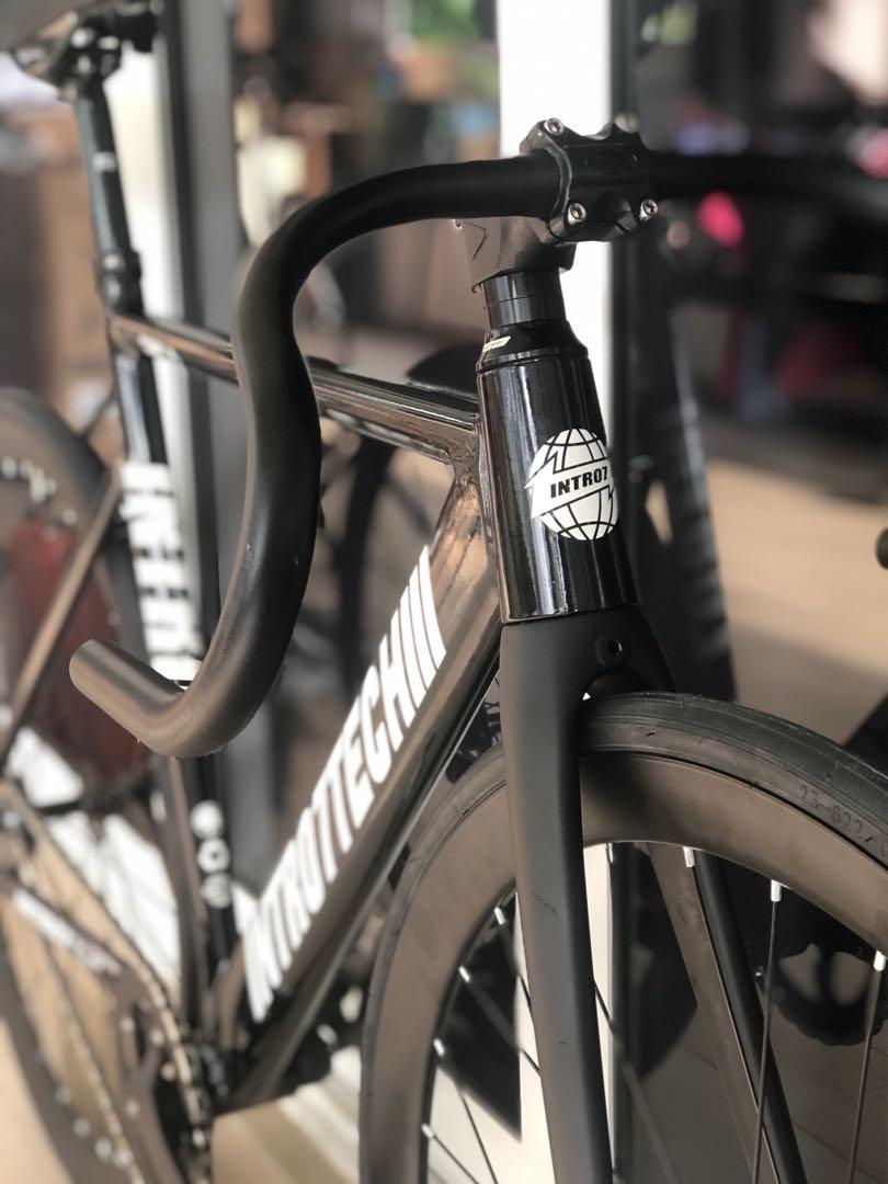 Intro7 Crit X Full bike, Sports Equipment, Bicycles & Parts, Bicycles ...