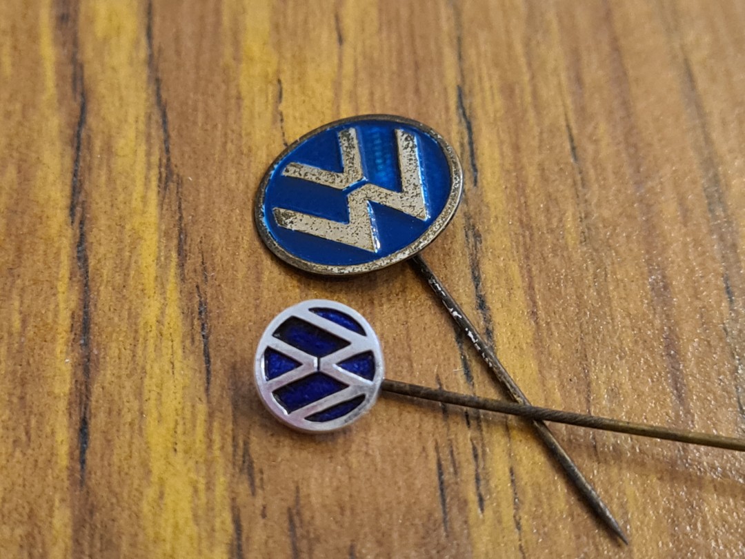 Vintage Volkswagen VW Pins, Hobbies & Toys, Memorabilia & Collectibles ...