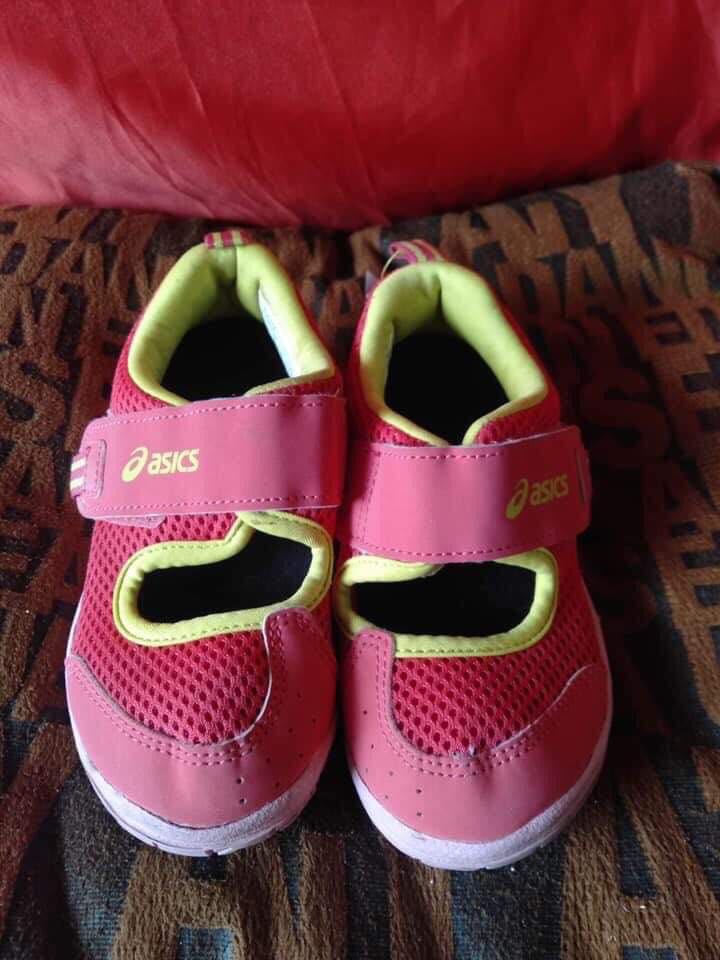 ASICS kids, Babies & Kids, Babies & Kids Fashion on Carousell