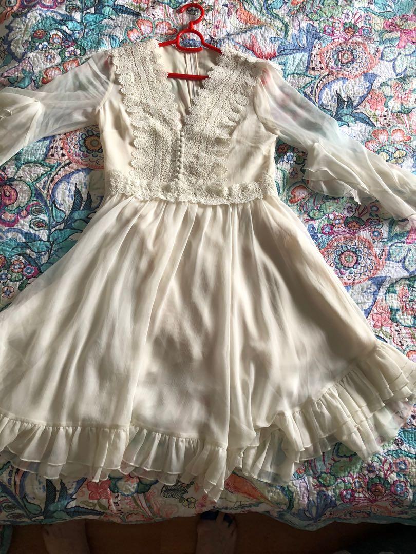 Beautiful Korean white dress with lace details, Women's Fashion, Dresses & Sets, Evening dresses ...