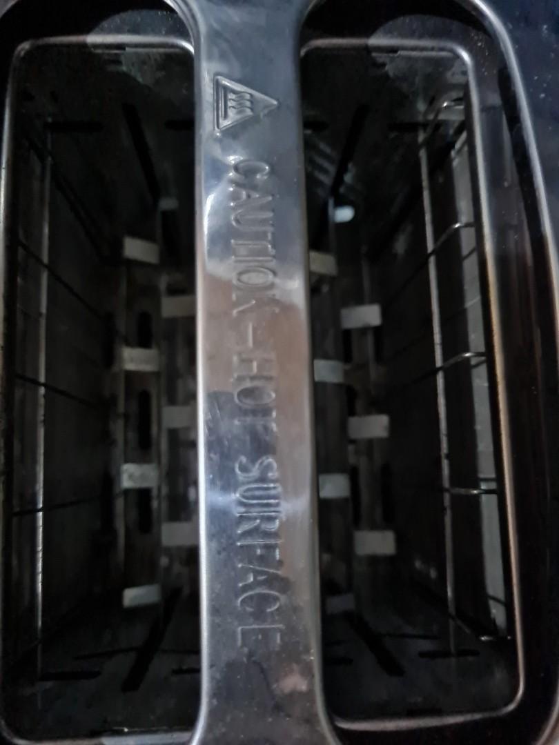 Kuchef 2 slice bread toaster, Furniture & Home Living, Kitchenware ...