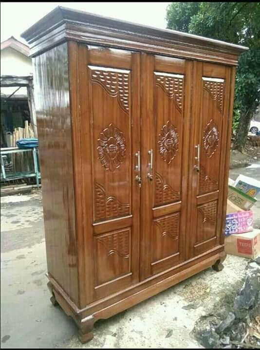 Lemari full kayu jati, Perabotan Rumah di Carousell