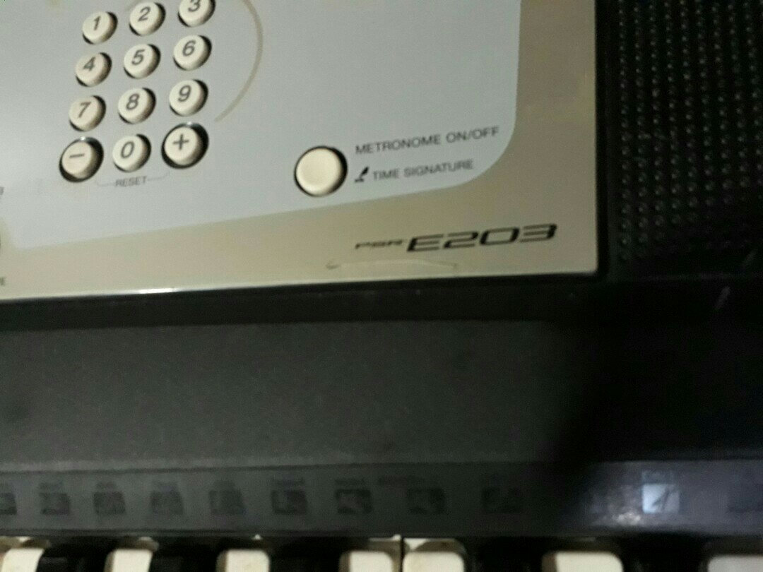 Yamaha Psr e203 keyboard, Hobbies & Toys, Music & Media, Musical ...