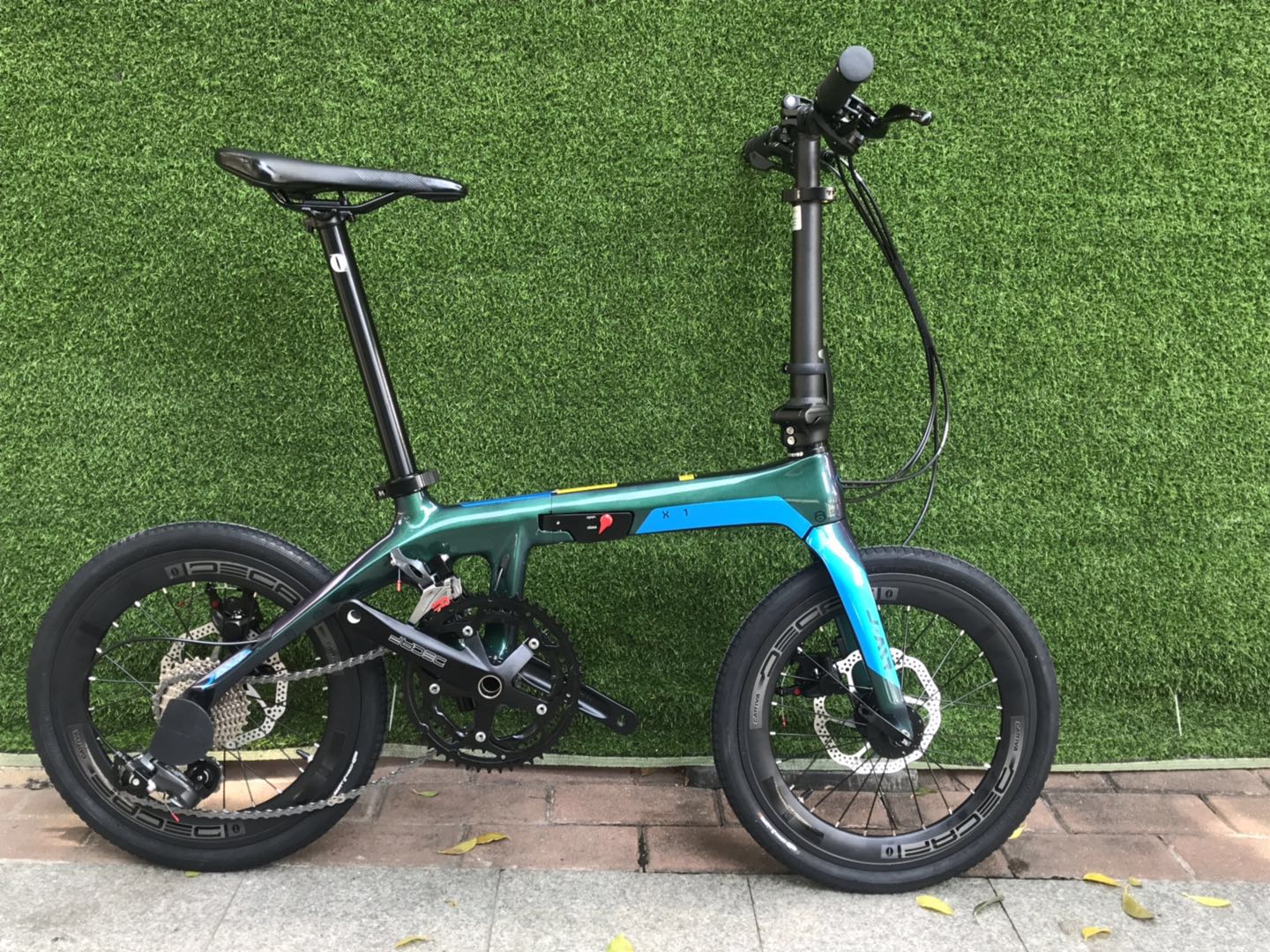 2021 新款 JAVA X1-18S Carbon 18速 16吋 碳纖折叠車 送前後蛙燈叮叮, 運動產品, 單車及配件, 單車 - Carousell