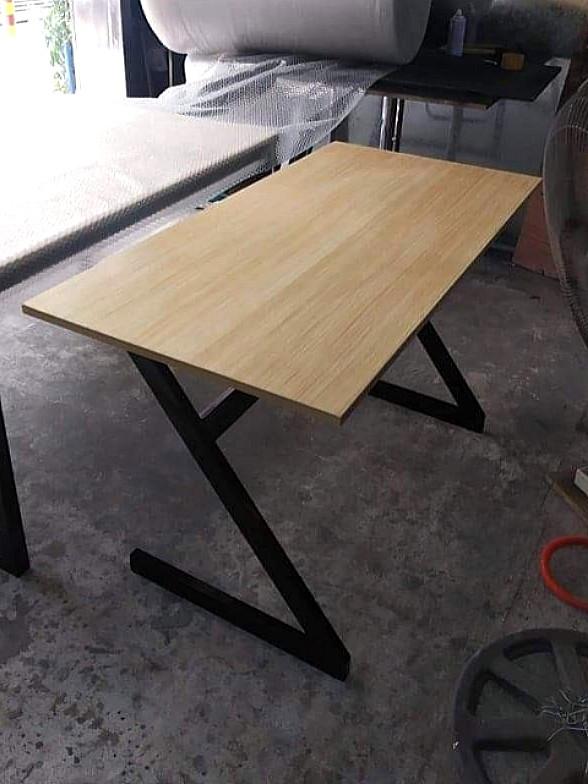 MINIMALIST Z-STYLE STEEL AND WOOD OFFICE DESK / COMPUTER TABLE / STUDY ...