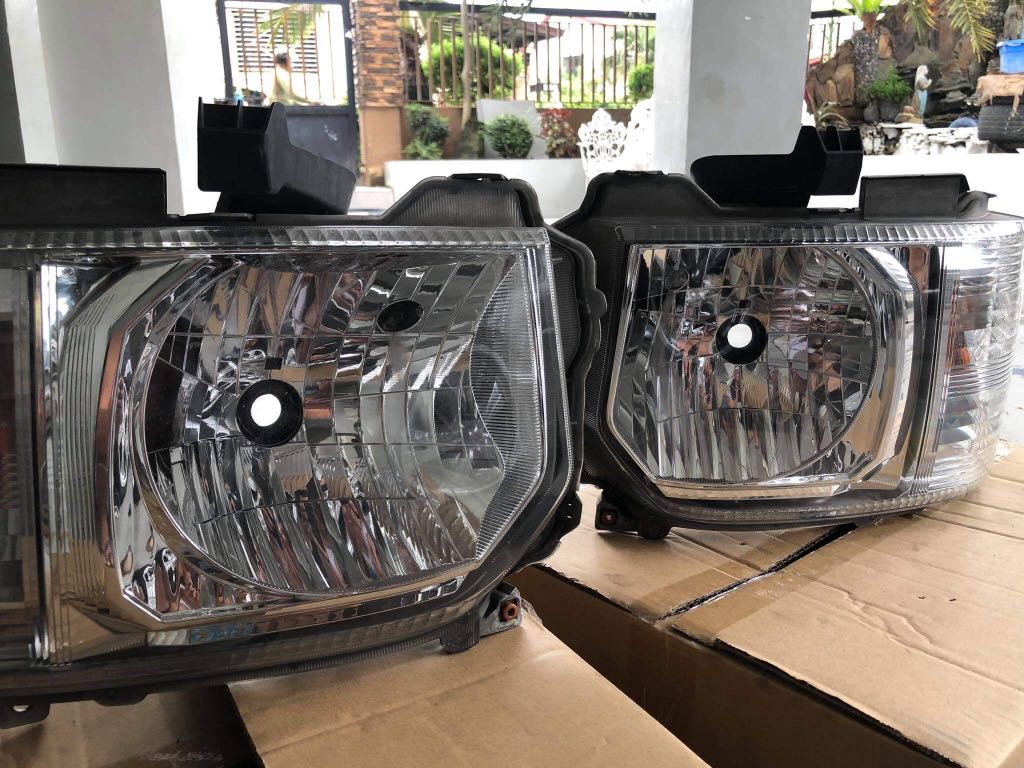 Original Headlight for HiAce, Car Parts & Accessories, Body Parts and ...