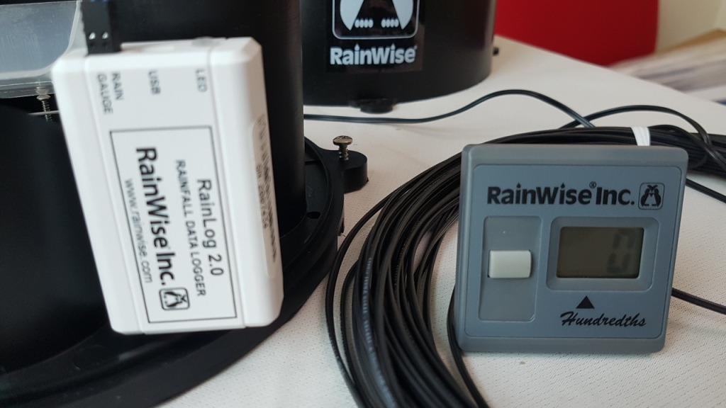 Rain Gauge, Datalogger, Recording Rain Gauge with WIRED Display ...
