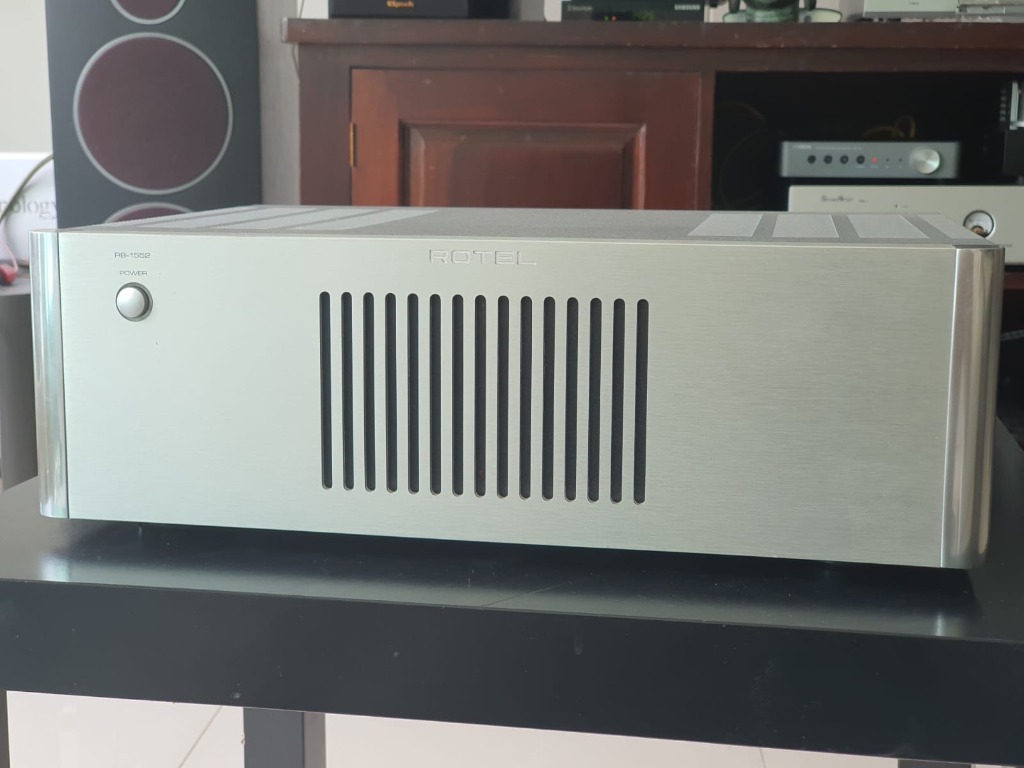 Rotel RB-1552 Power Amplifier, Audio, Other Audio Equipment on Carousell