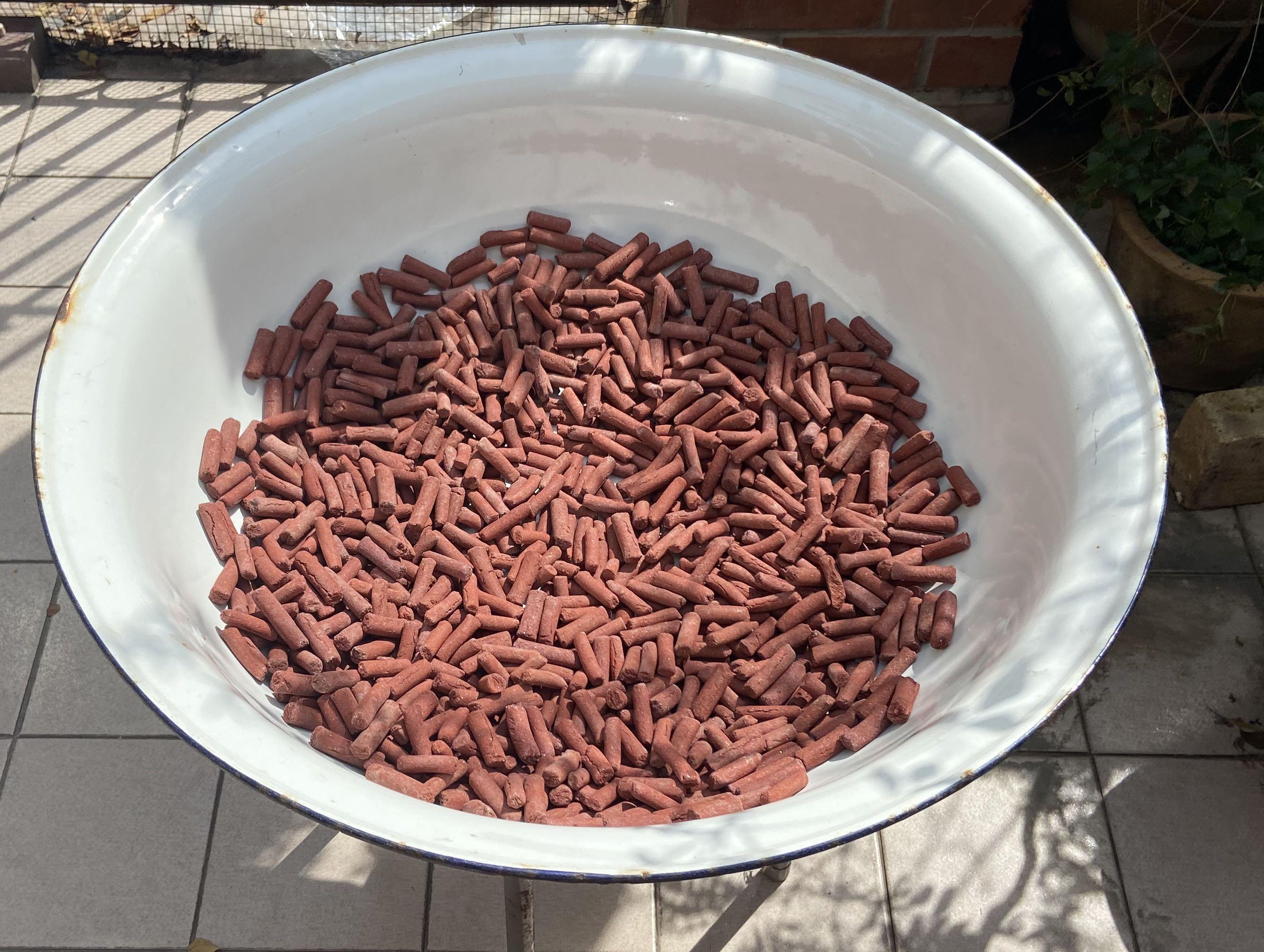 filter media Biohome plus + 5kg tub size, Pet Supplies, Homes & Other ...