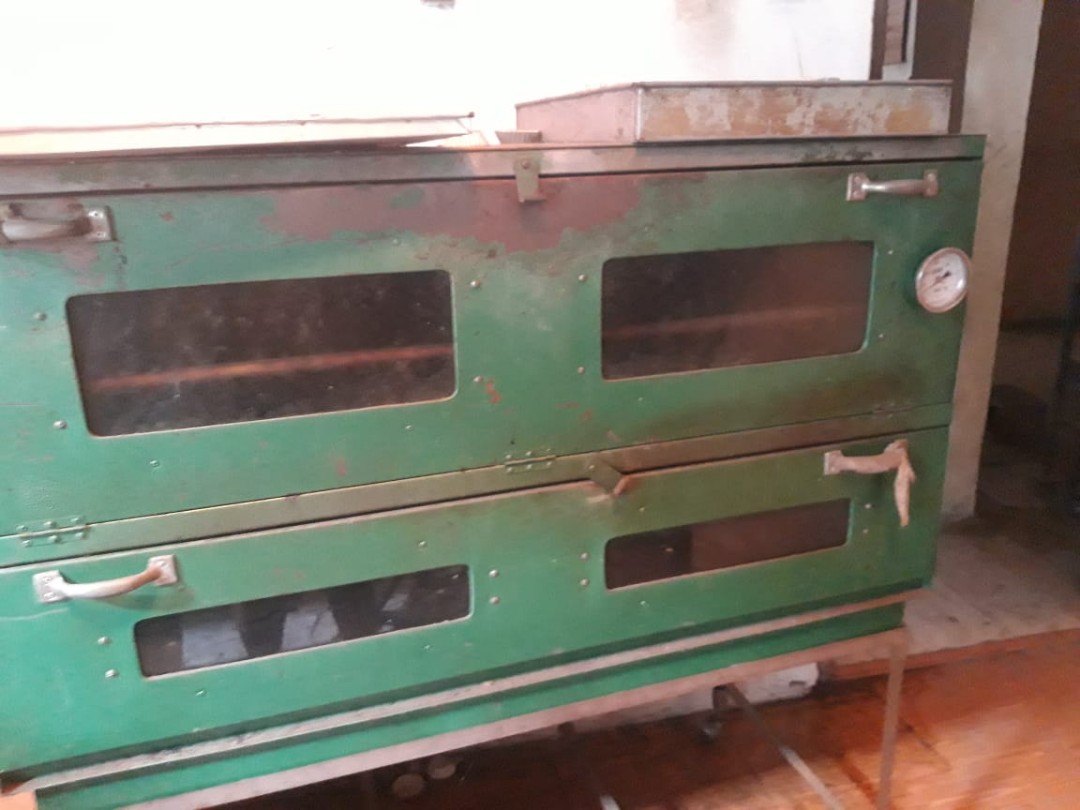 Oven besar istimewa, Kitchen & Appliances di Carousell
