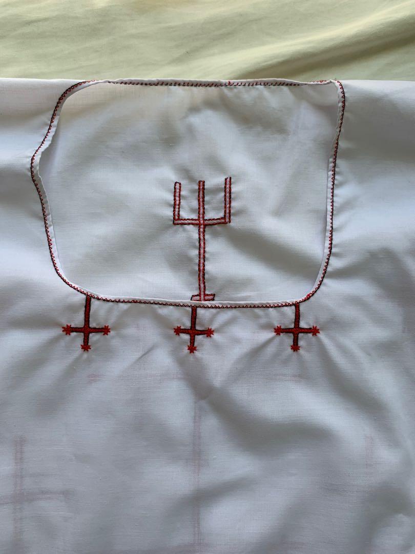 Pakudos white top, Women's Fashion, Tops, Others Tops on Carousell