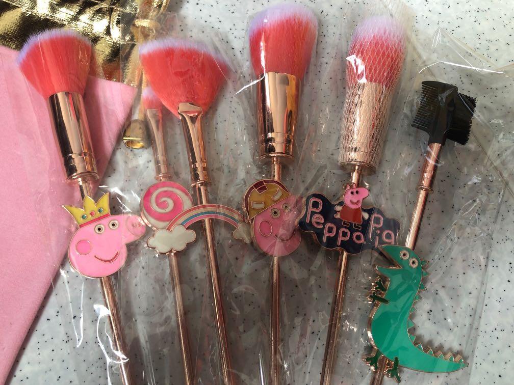 Peppa Pig Makeup Brushes, Beauty & Personal Care, Face, Makeup on Carousell
