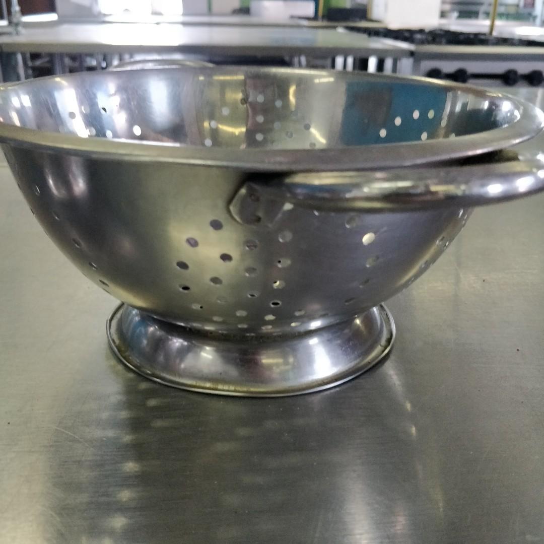 Strainer with Handle, Furniture & Home Living, Kitchenware & Tableware ...