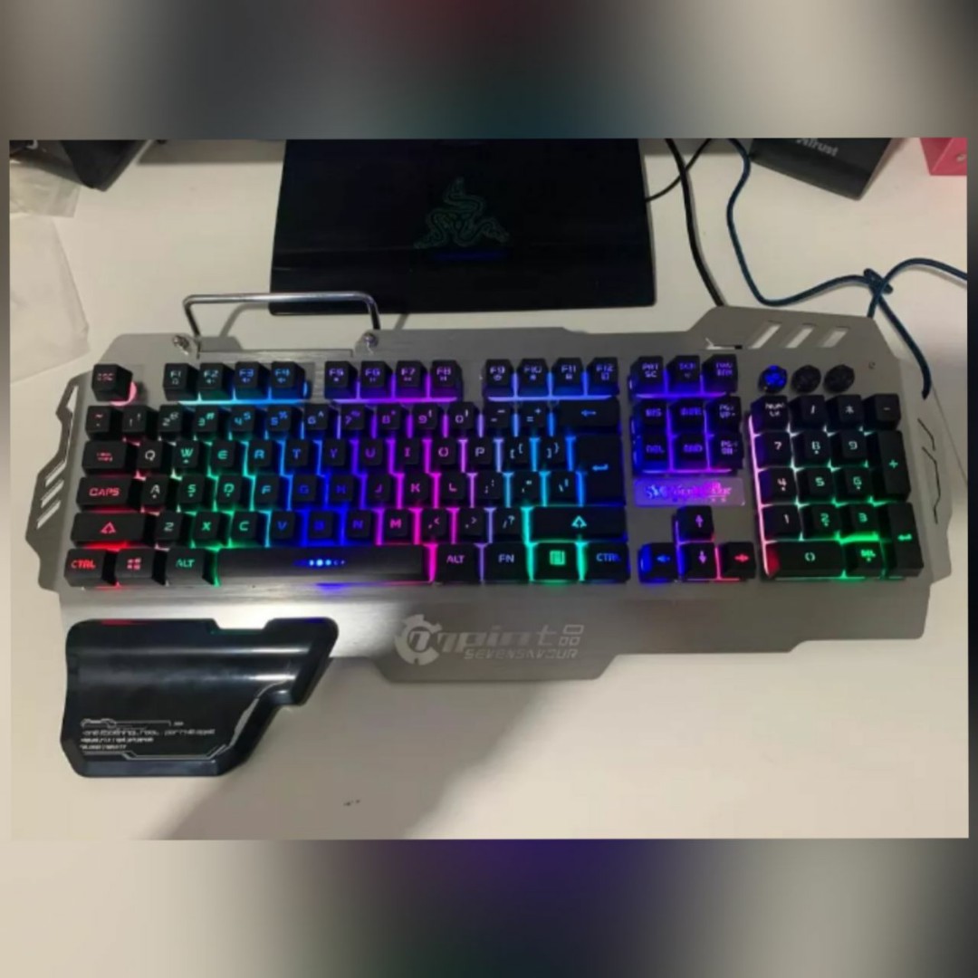 WOLFBLAZE - USB Colour Backlight Gaming Keyboard with Phone Stand ...