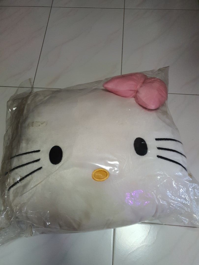 Big Hello Kitty Head, Hobbies & Toys, Toys & Games on Carousell