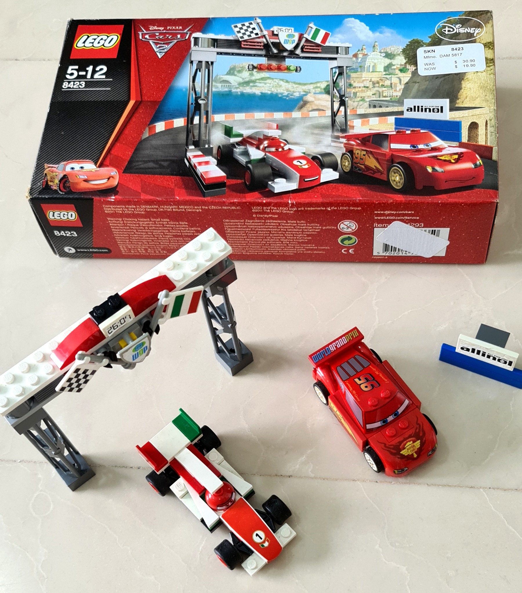 LEGO Disney Cars 8423: World Grand Prix Racing Rivalry, Hobbies & Toys ...