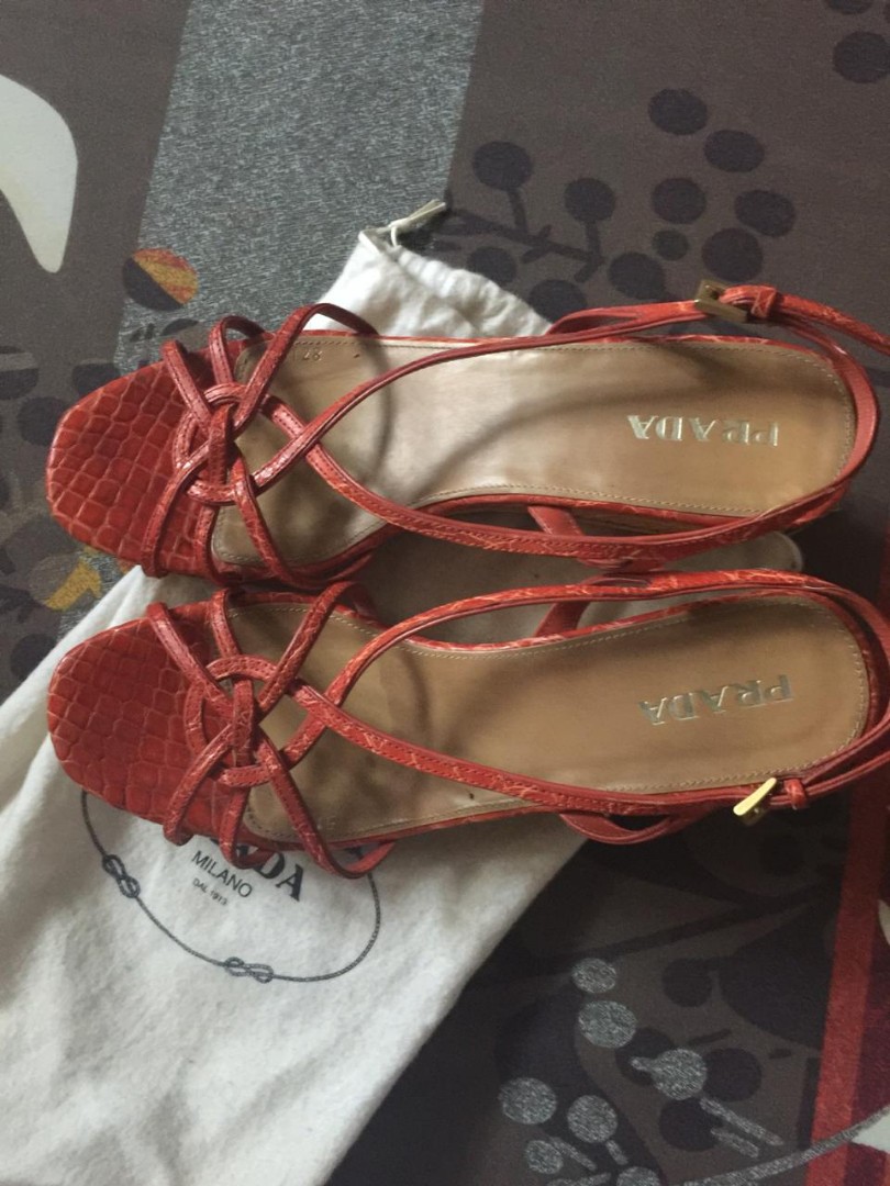 PRADA WEDGESS KAYU AUTHENTIC, Fesyen Wanita, Sepatu di Carousell