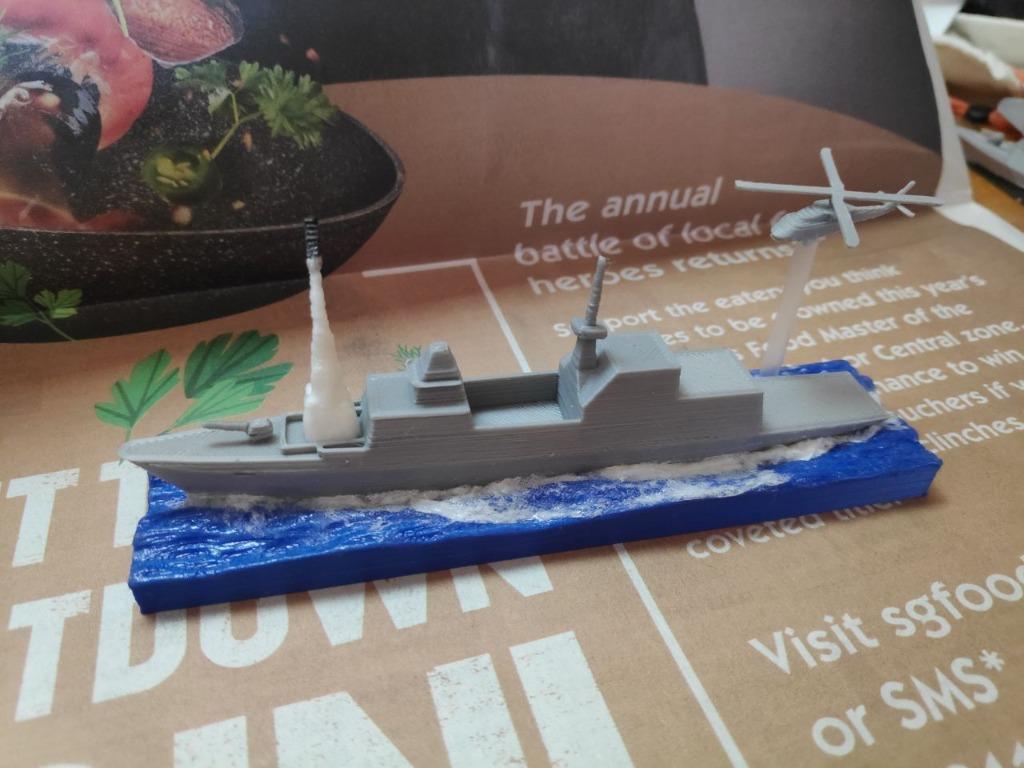 RSN Formidable Class Frigate (1:900 Scale), Hobbies & Toys, Toys ...