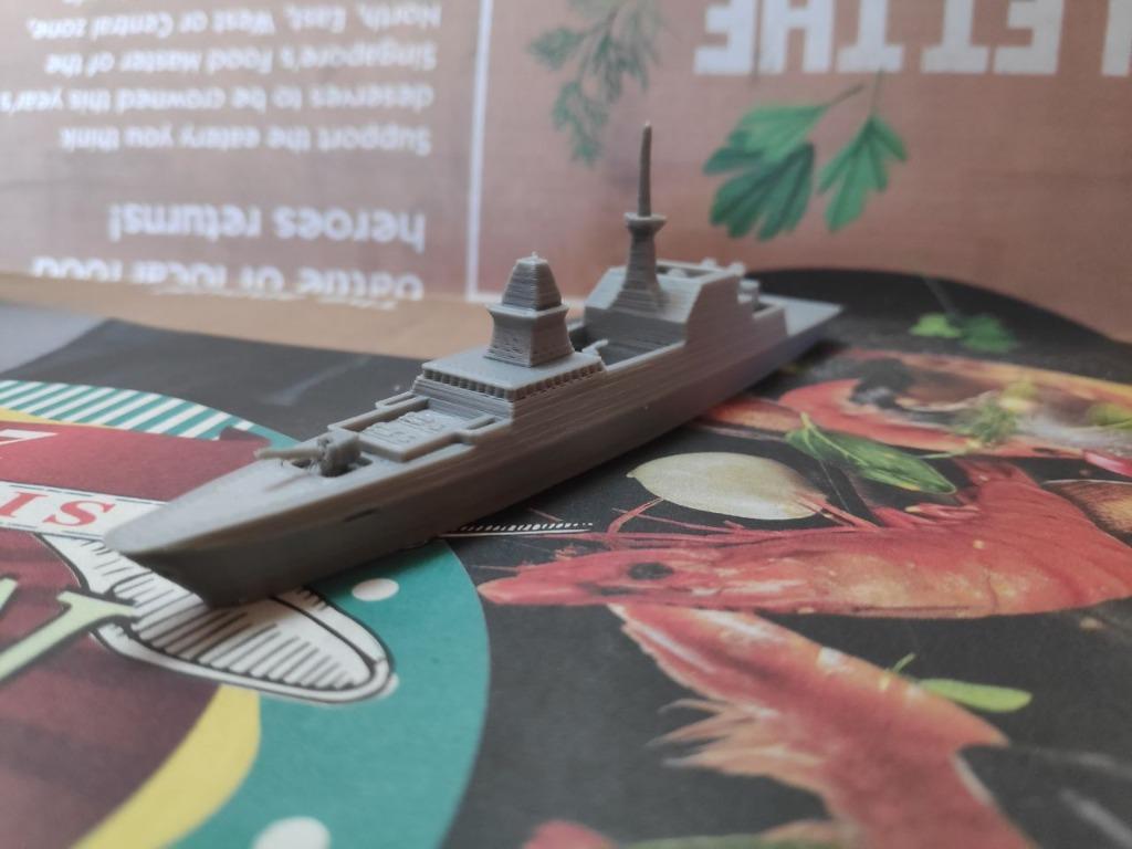 RSN Formidable Class Frigate (1:900 Scale), Hobbies & Toys, Toys ...