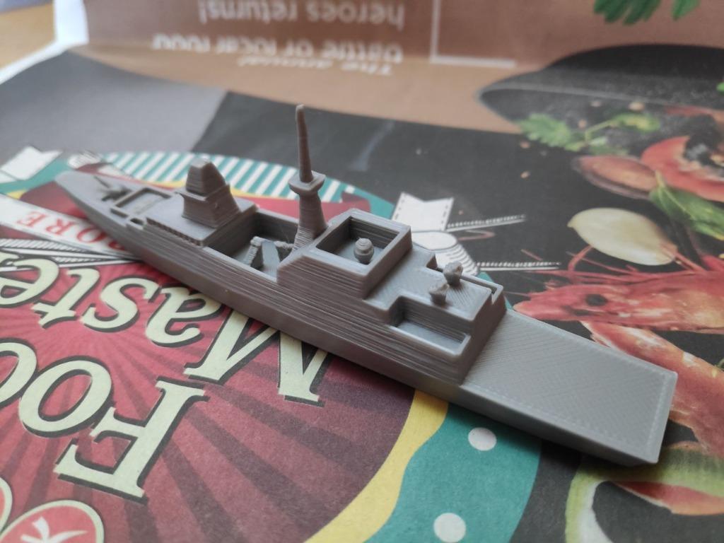 RSN Formidable Class Frigate (1:900 Scale), Hobbies & Toys, Toys ...
