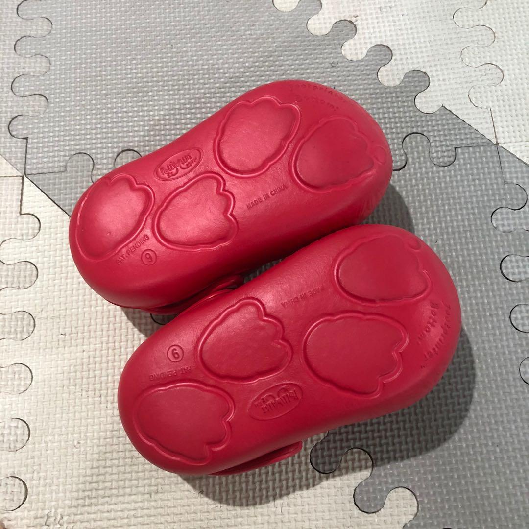 Sesame Street Elmo Shoes like crocs, Babies & Kids, Babies & Kids ...