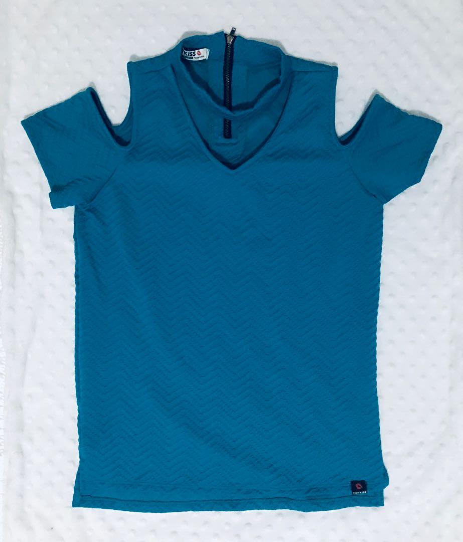 Shoulder peep real top, Women's Fashion, Tops, Sleeveless on Carousell