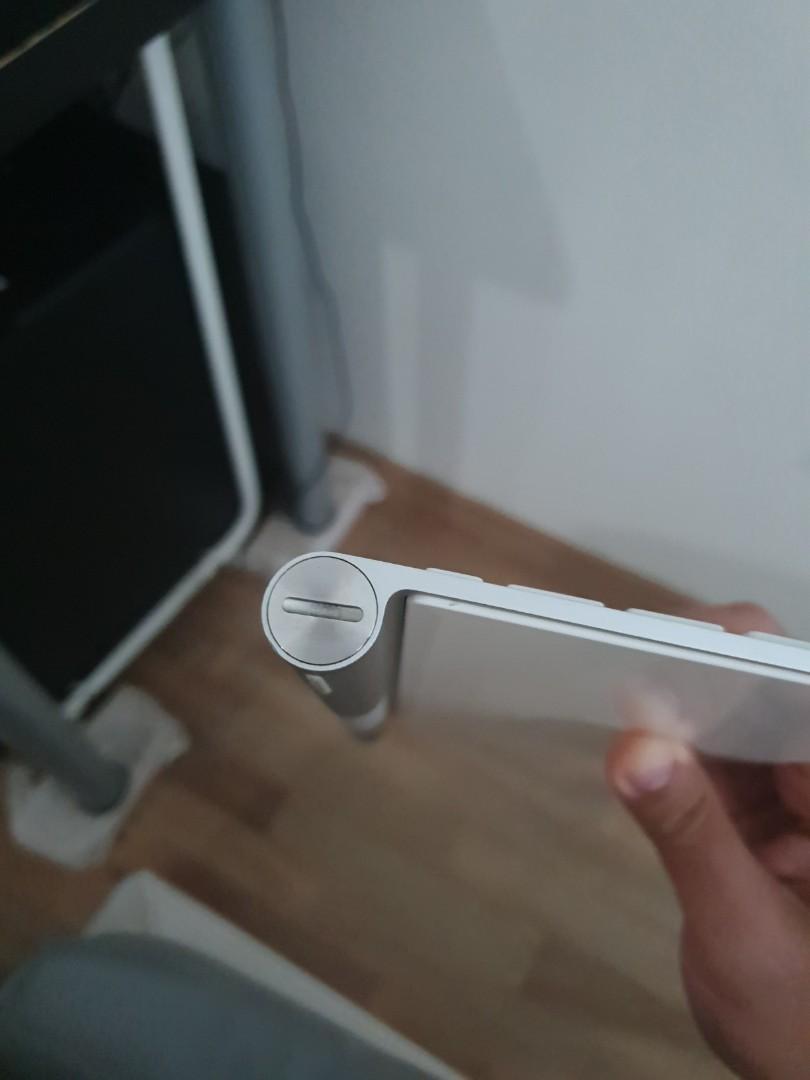 Apple Wireless Keyboard A1314 Computers And Tech Parts And Accessories Computer Keyboard On Carousell