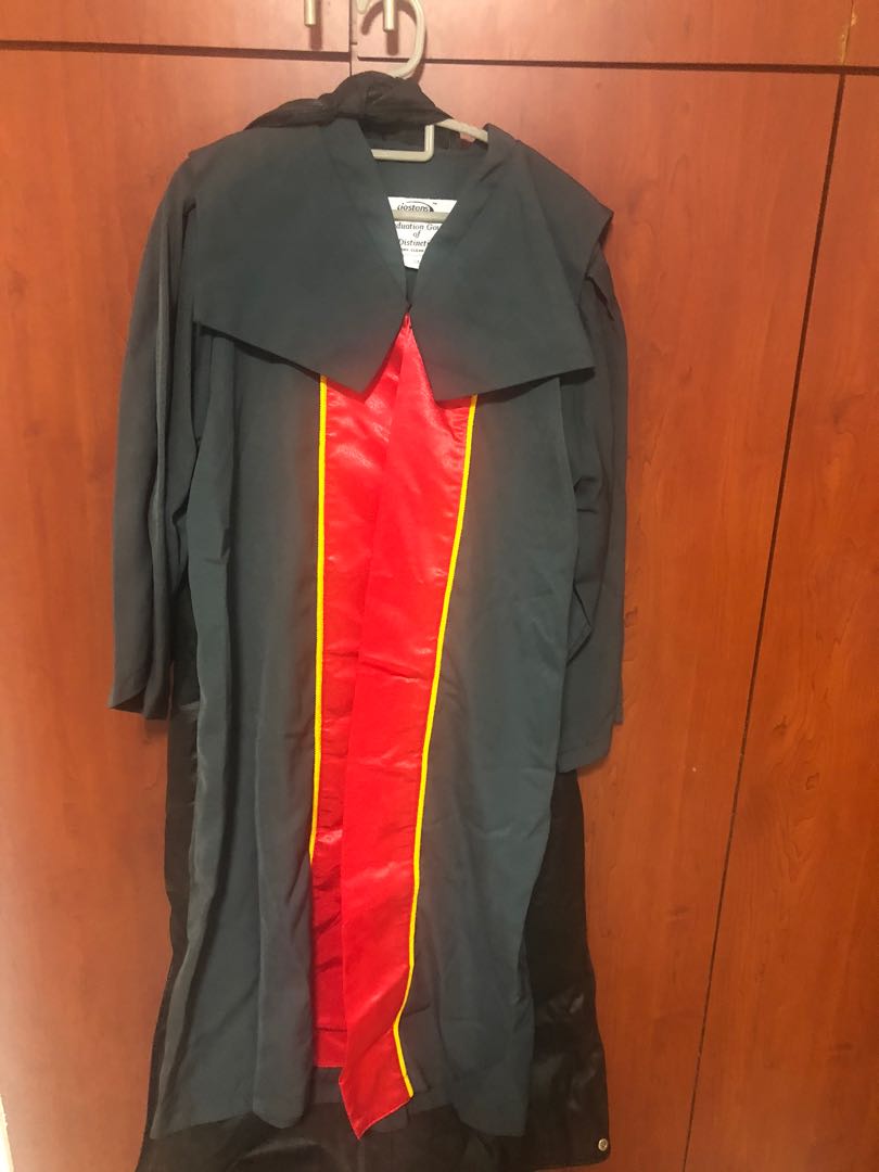 Temasek Polytechnic Graduation Gown, Everything Else on Carousell