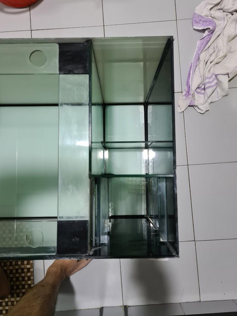 3ft fish tank with filter pump set. The size is length long is 106cm ...