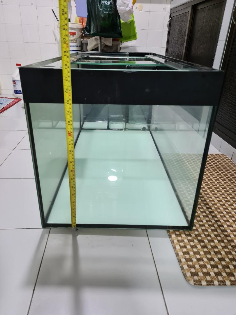 3ft fish tank with filter pump set. The size is length long is 106cm ...