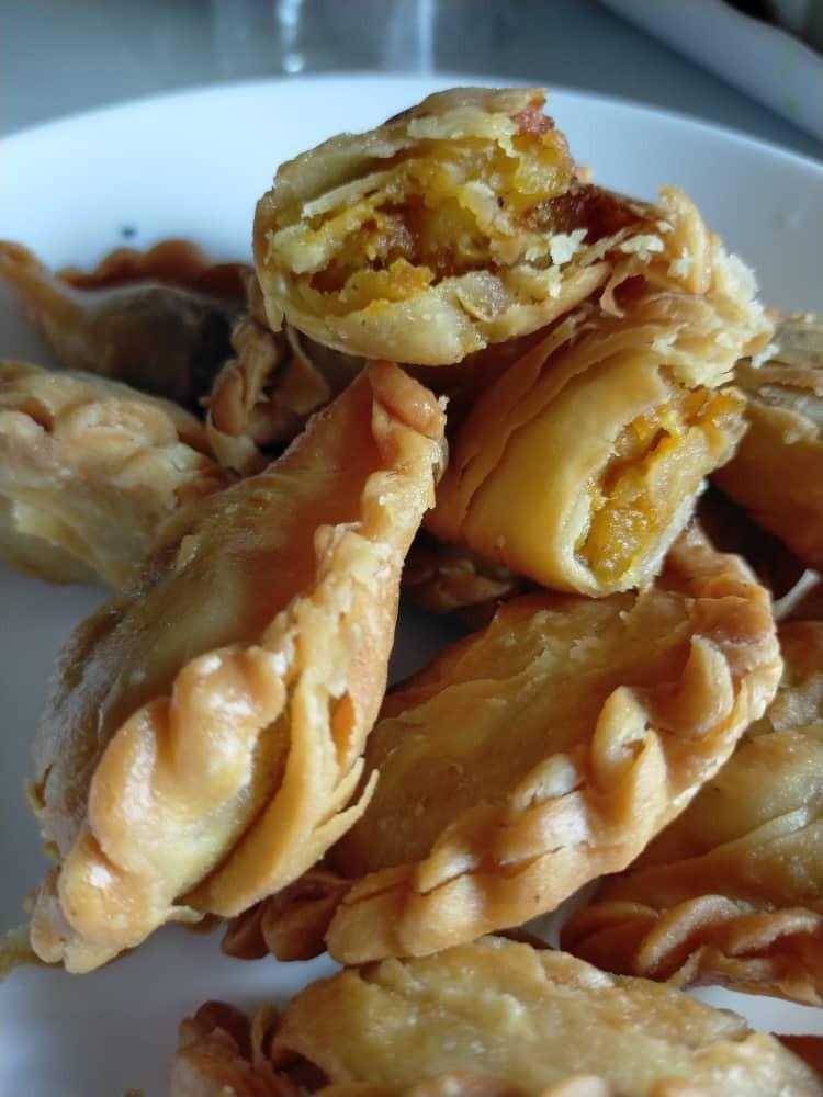 Karipap Pusar - Potato+Sardin (10pcs), Food & Drinks, Packaged ...
