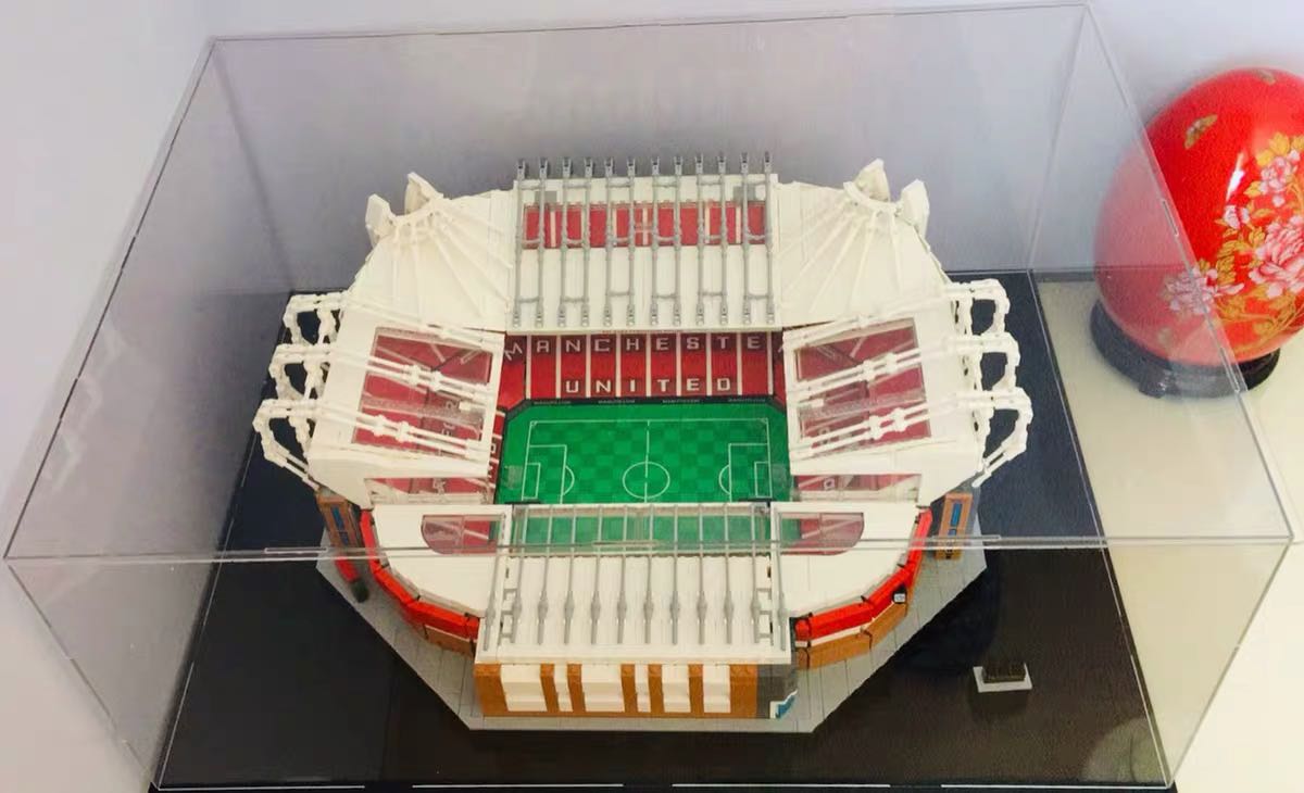 Manchester United Old Trafford Acrylic Display Box, Hobbies & Toys ...