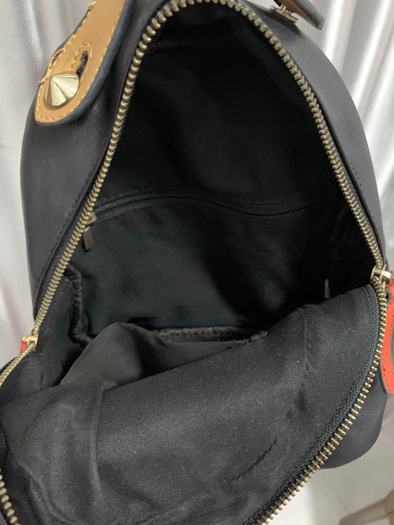 Miniso Mini Backpack, Fesyen Wanita, Tas & Dompet di Carousell