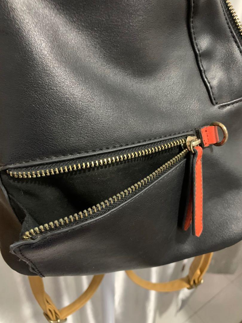 Miniso Mini Backpack, Fesyen Wanita, Tas & Dompet di Carousell