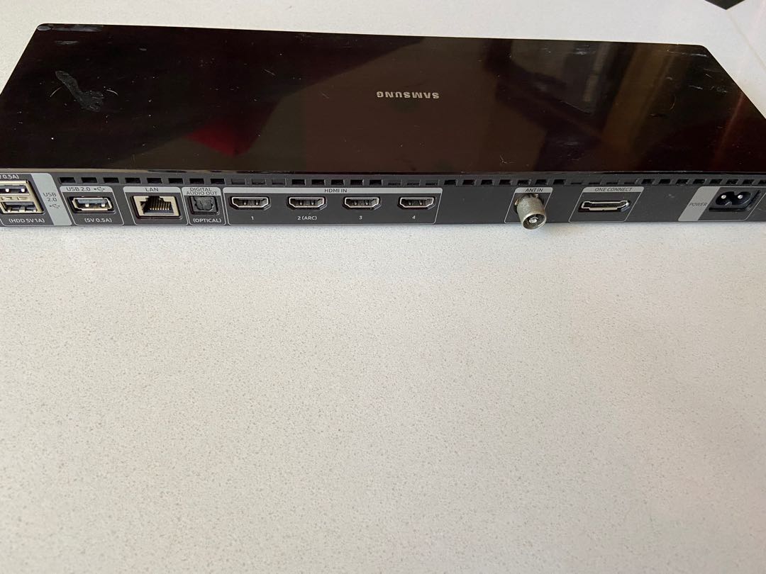 Samsung qLed connect box (2018), Mobile Phones & Gadgets, Tablets ...