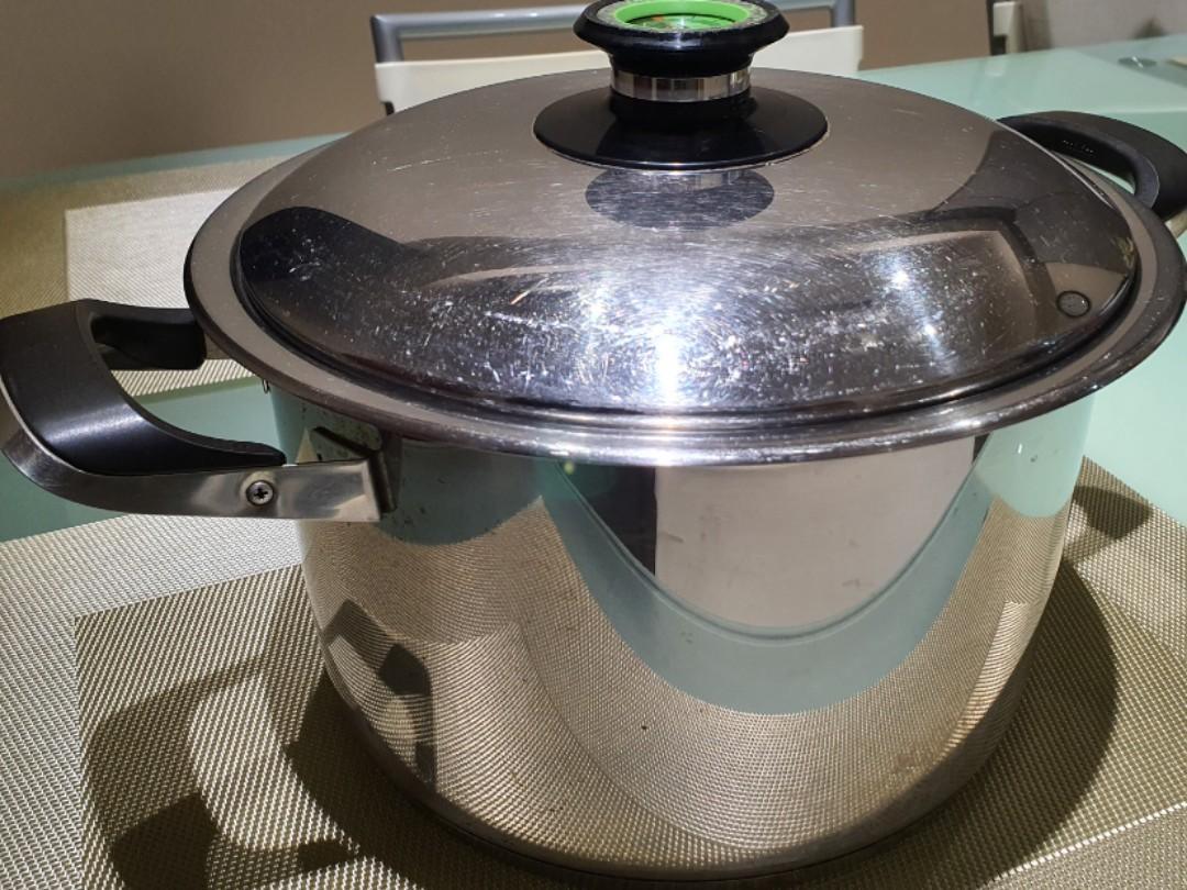 AMC pot, Furniture & Home Living, Kitchenware & Tableware, Cookware ...