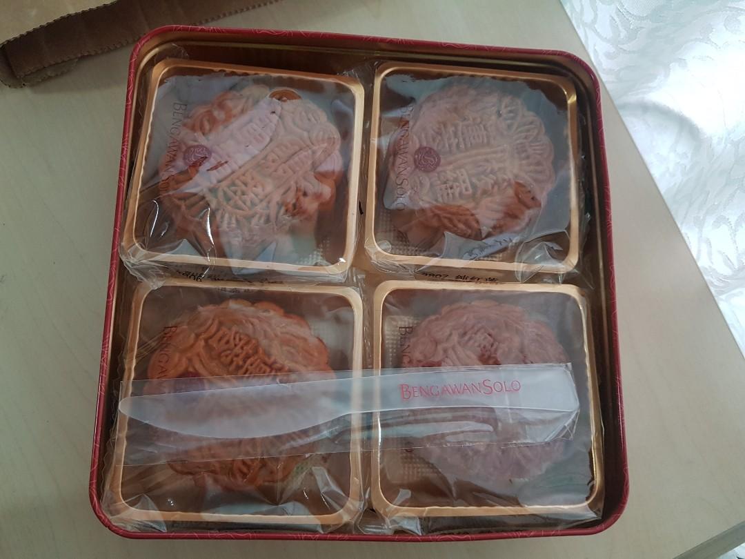 Bengawan Solo Mooncakes, Food & Drinks, Packaged & Instant Food on ...