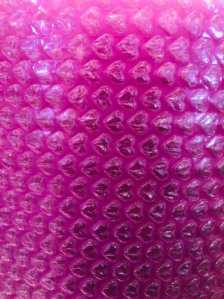 Heart shaped bubble wrap 20”x50M, Hobbies & Toys, Stationary & Craft ...