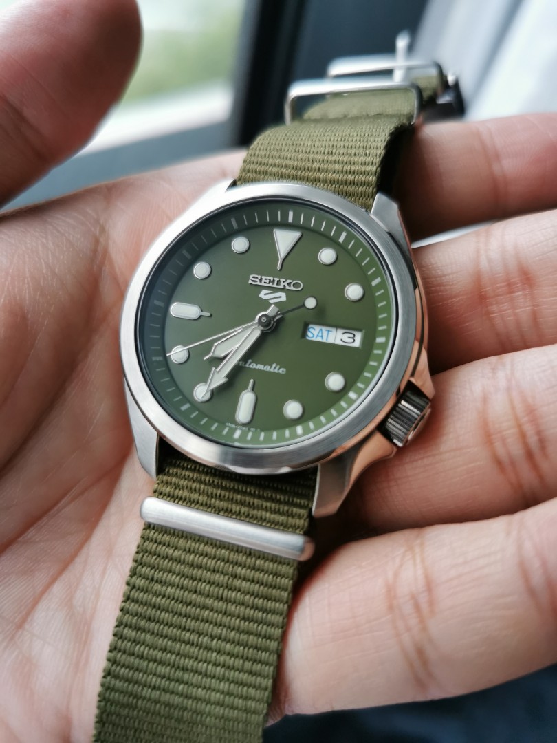 Seiko SRPE65, Men's Fashion, Watches & Accessories, Watches on Carousell