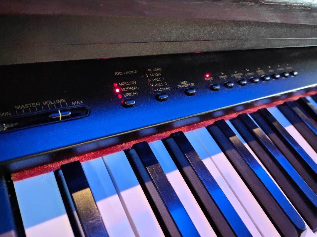 Yamaha Clavinova CLP-123 88-Key Weighted Hammer Action Digital Piano ...
