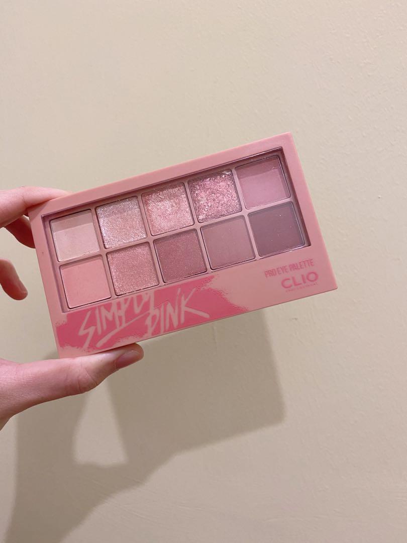 CLIO Simply Pink eyeshadow palette, Beauty & Personal Care, Face ...