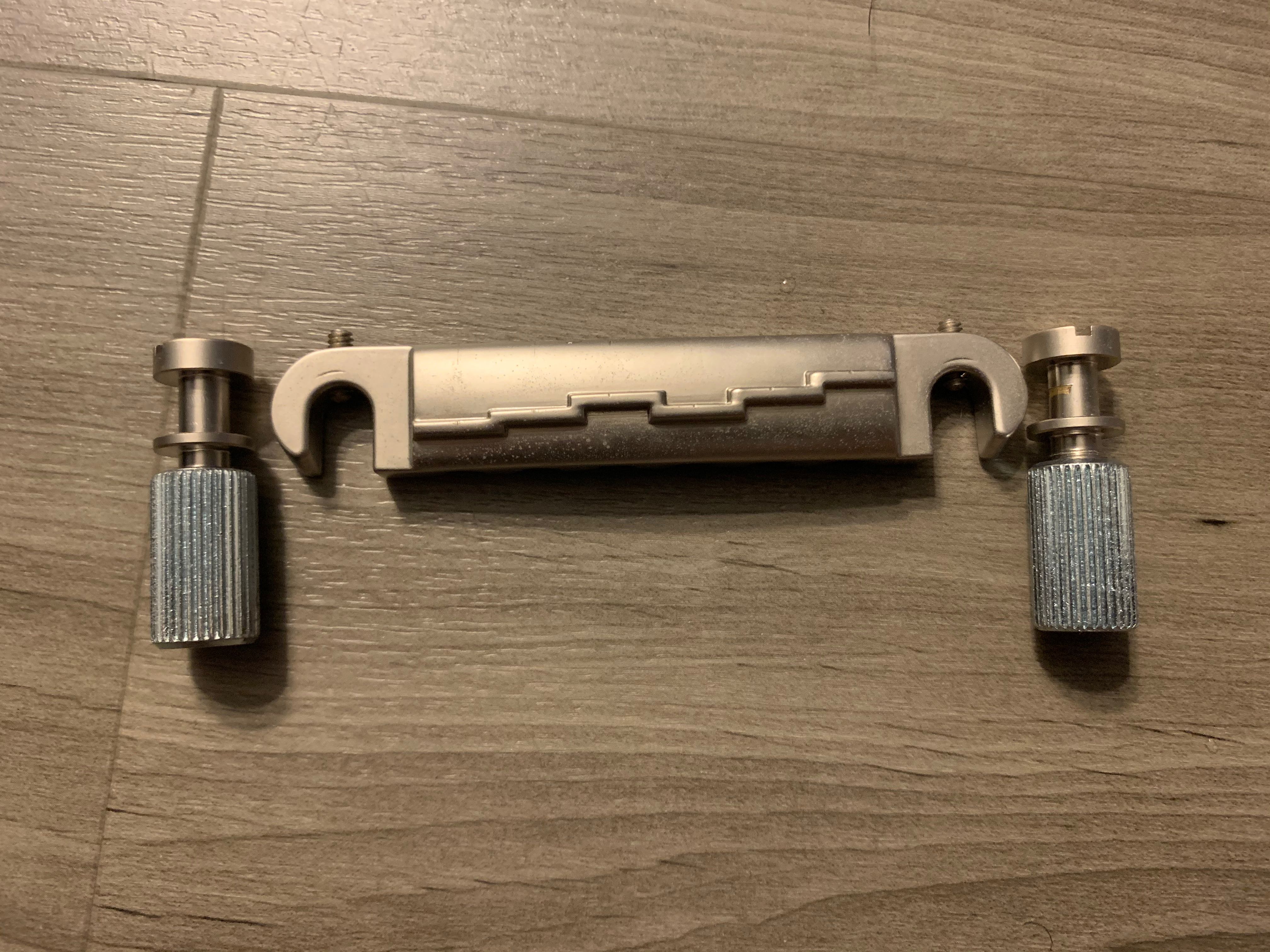 Gibson Lightning Bar Wraparound Compensating Bridge, Hobbies & Toys ...