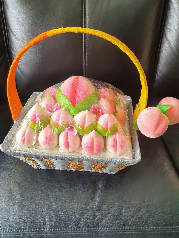 Gift longevity bun basket, Food & Drinks, Gift Baskets & Hampers on ...