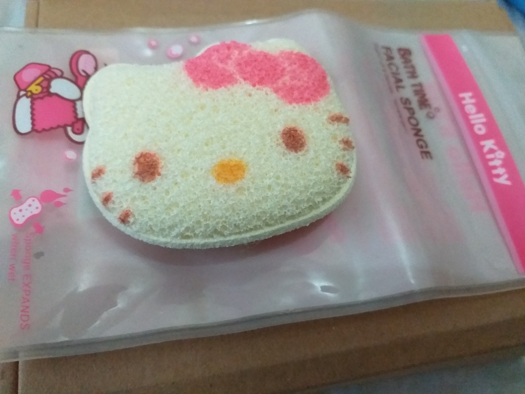 Hello Kitty facial sponge (foaming facial sponge), Beauty & Personal ...