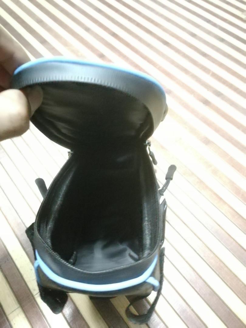 Bicycle bag or pouch waterproof baisk, Sports Equipment, Bicycles ...